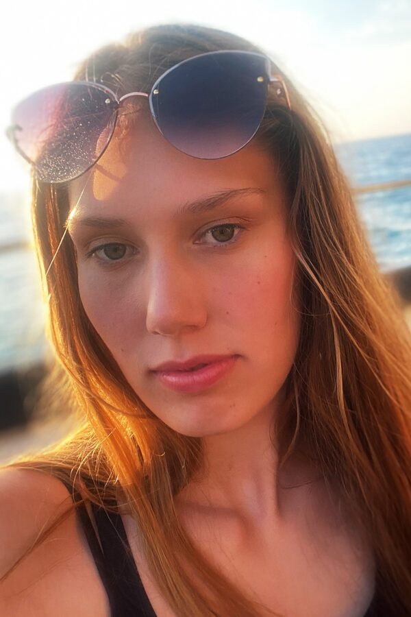 Splendide Model Stella Amelie T